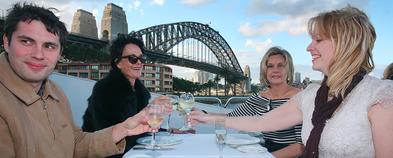 Magistic Buffet Lunch Cruise With Drinks For Group Celebrations